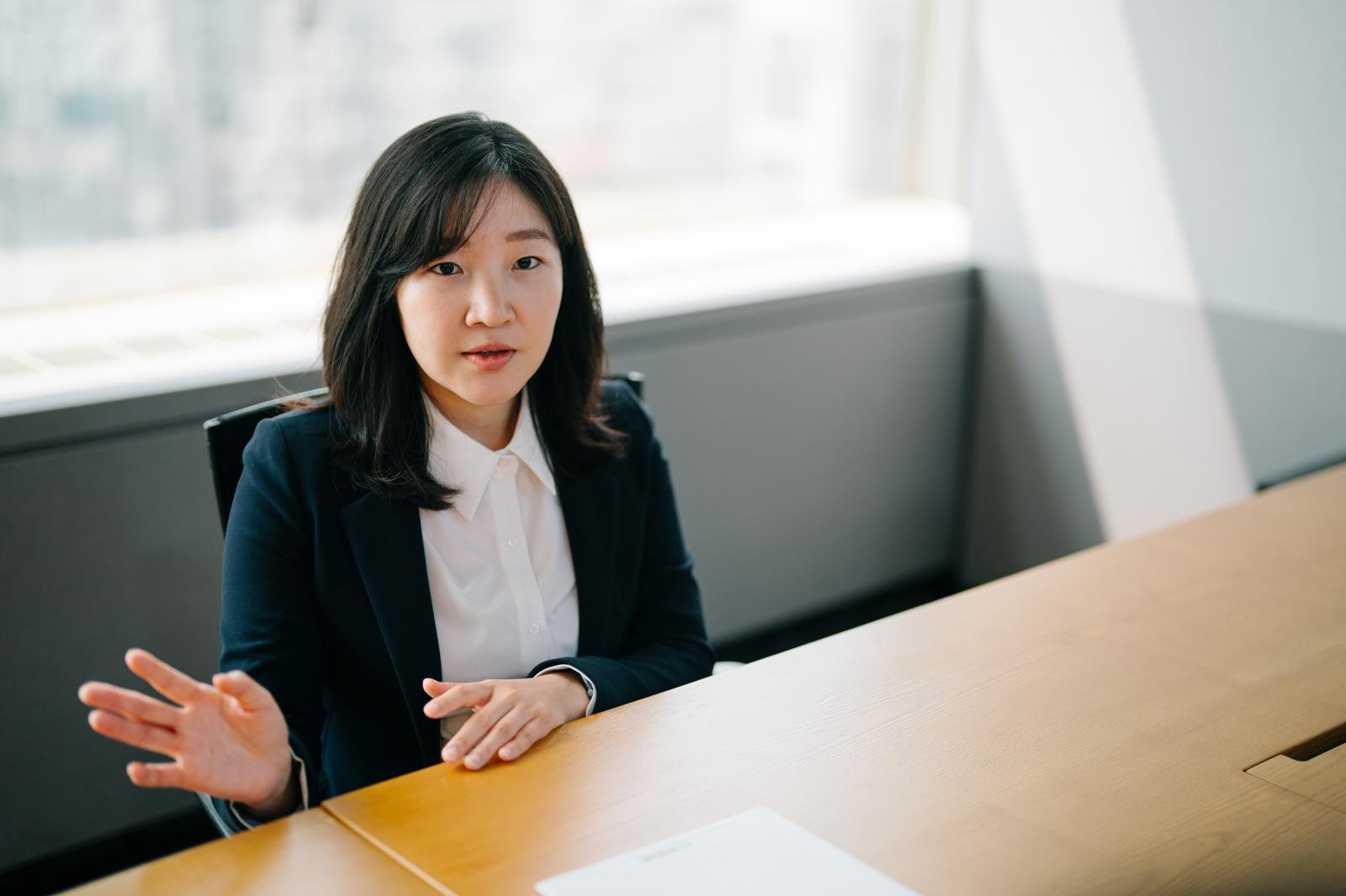 커다란 변화를 향한 작은 균열 | 로웨이브 Lawwave