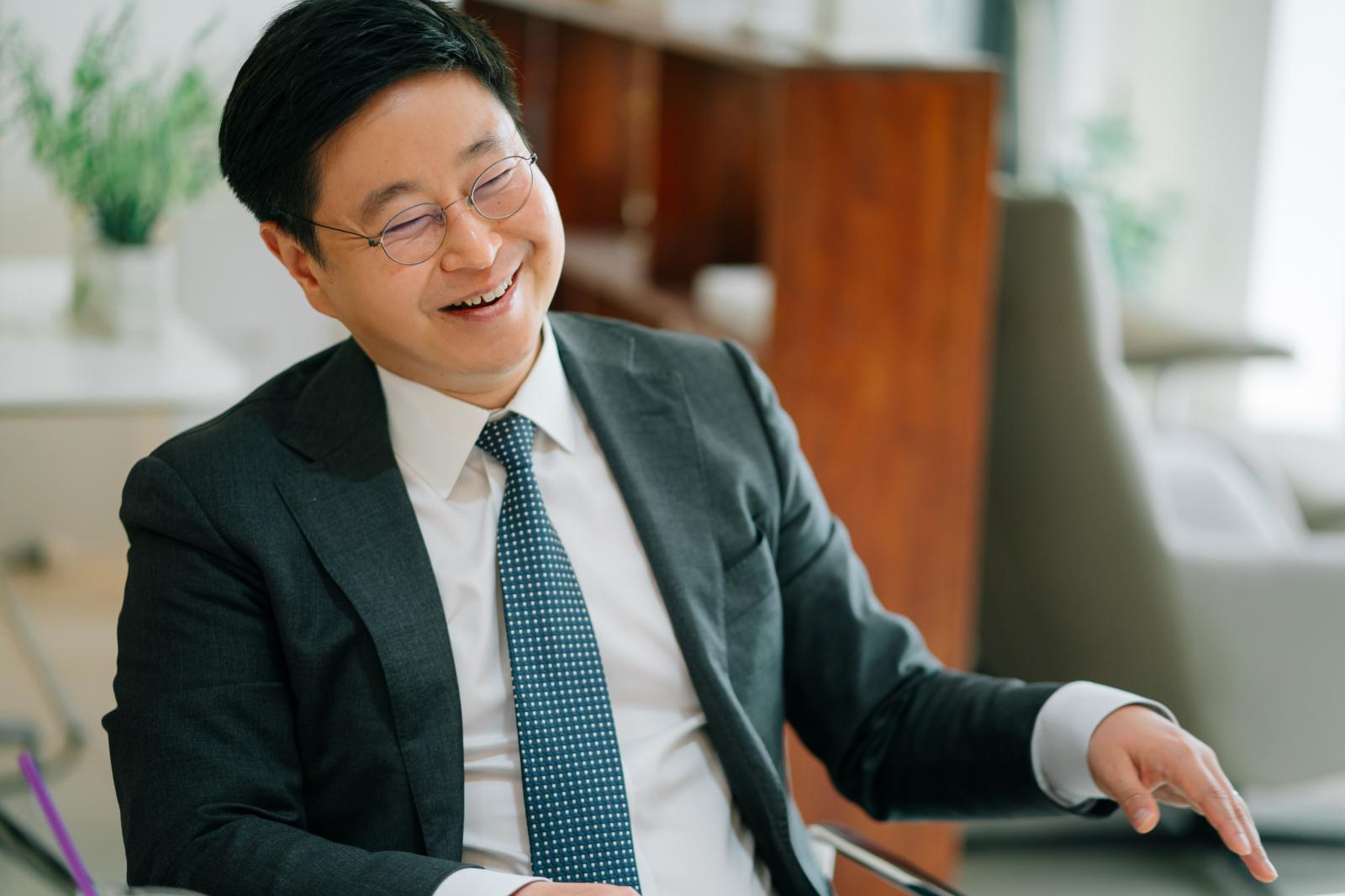 낭만을 현실로 만드는 용기 | 로웨이브 Lawwave