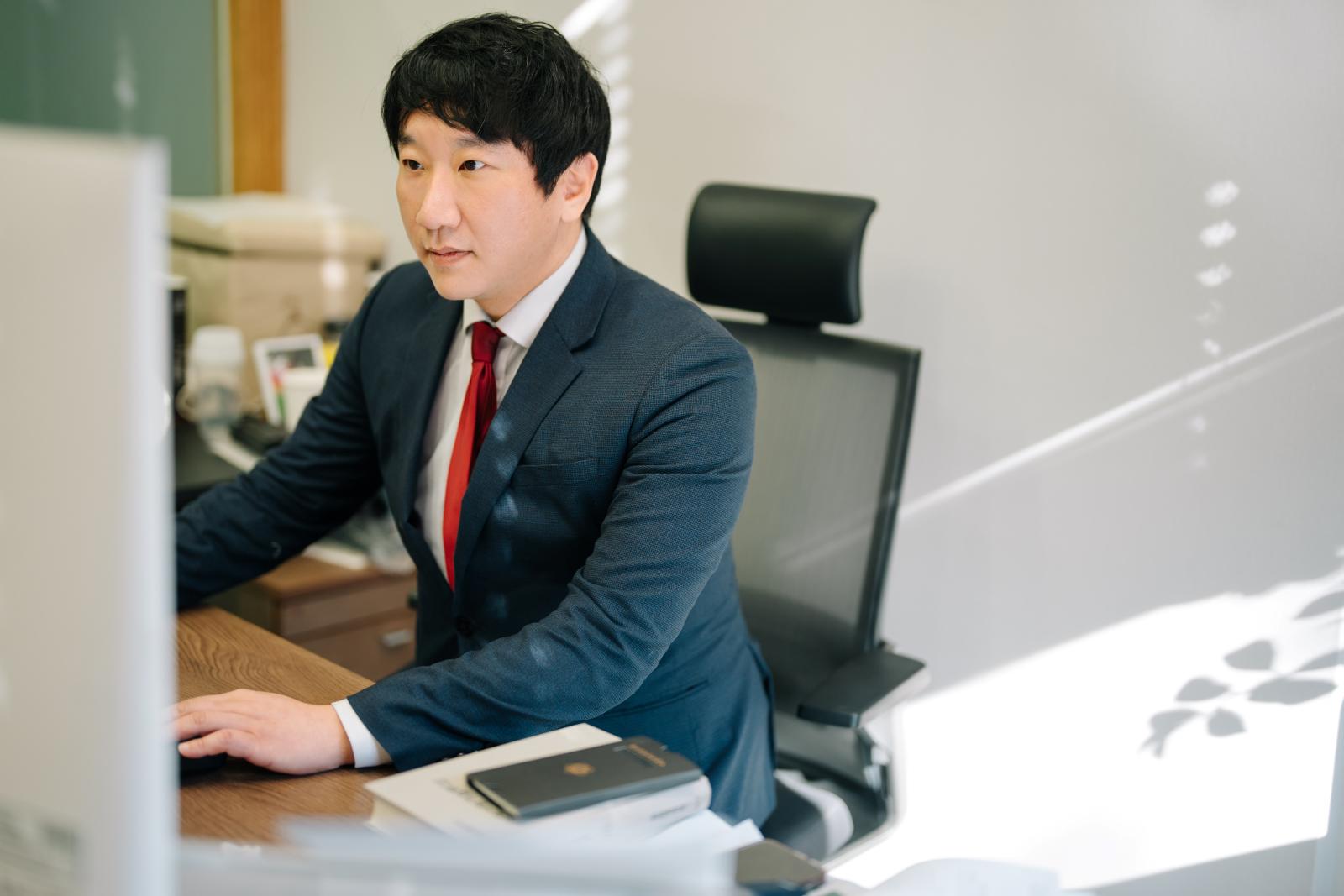 오늘의 사건을 내일의 선례로 대할 때 | 로웨이브 Lawwave