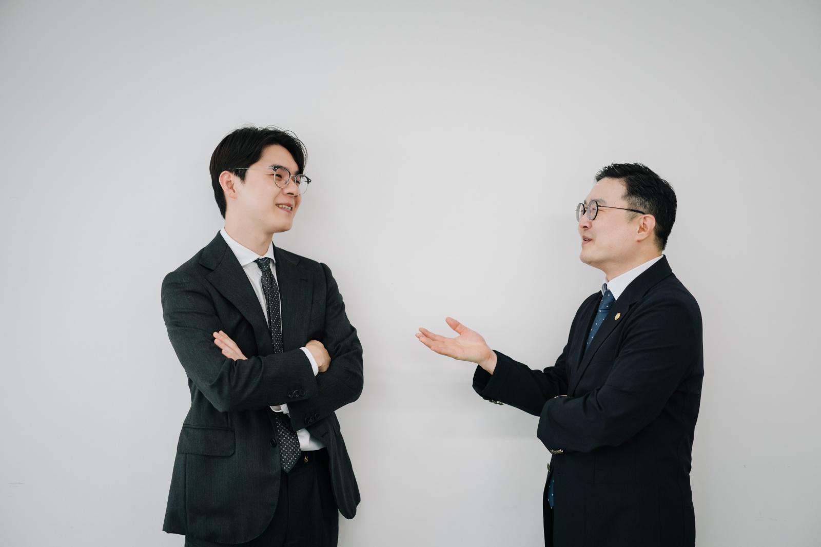 최적의 마케팅 전략을 위한 9가지 질문 : 오광균·양태영 변호사 인터뷰 | 로웨이브 Lawwave