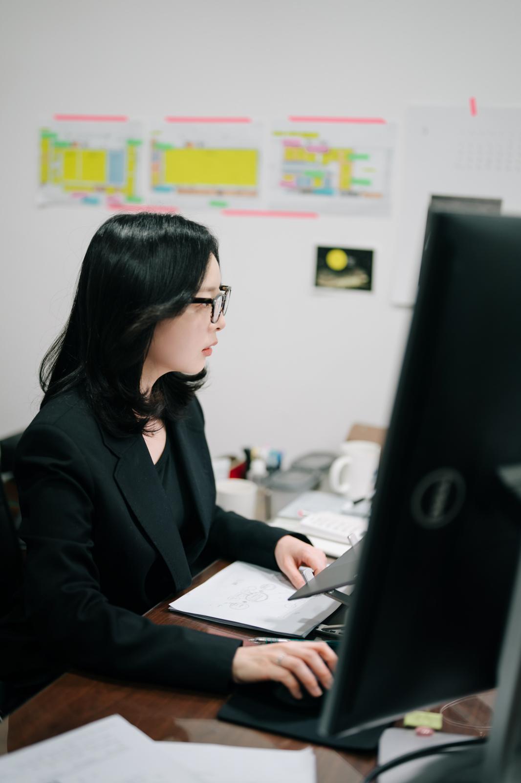 한 우물 파는 변호사가 업의 기쁨을 캐는 법 | 로웨이브 Lawwave